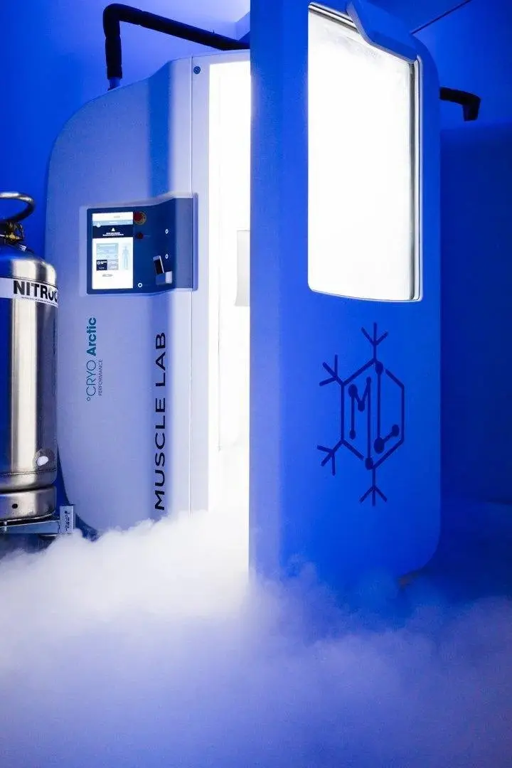 What is Cryotherapy? Types and Benefits of Cold Therapy - Muscle Lab